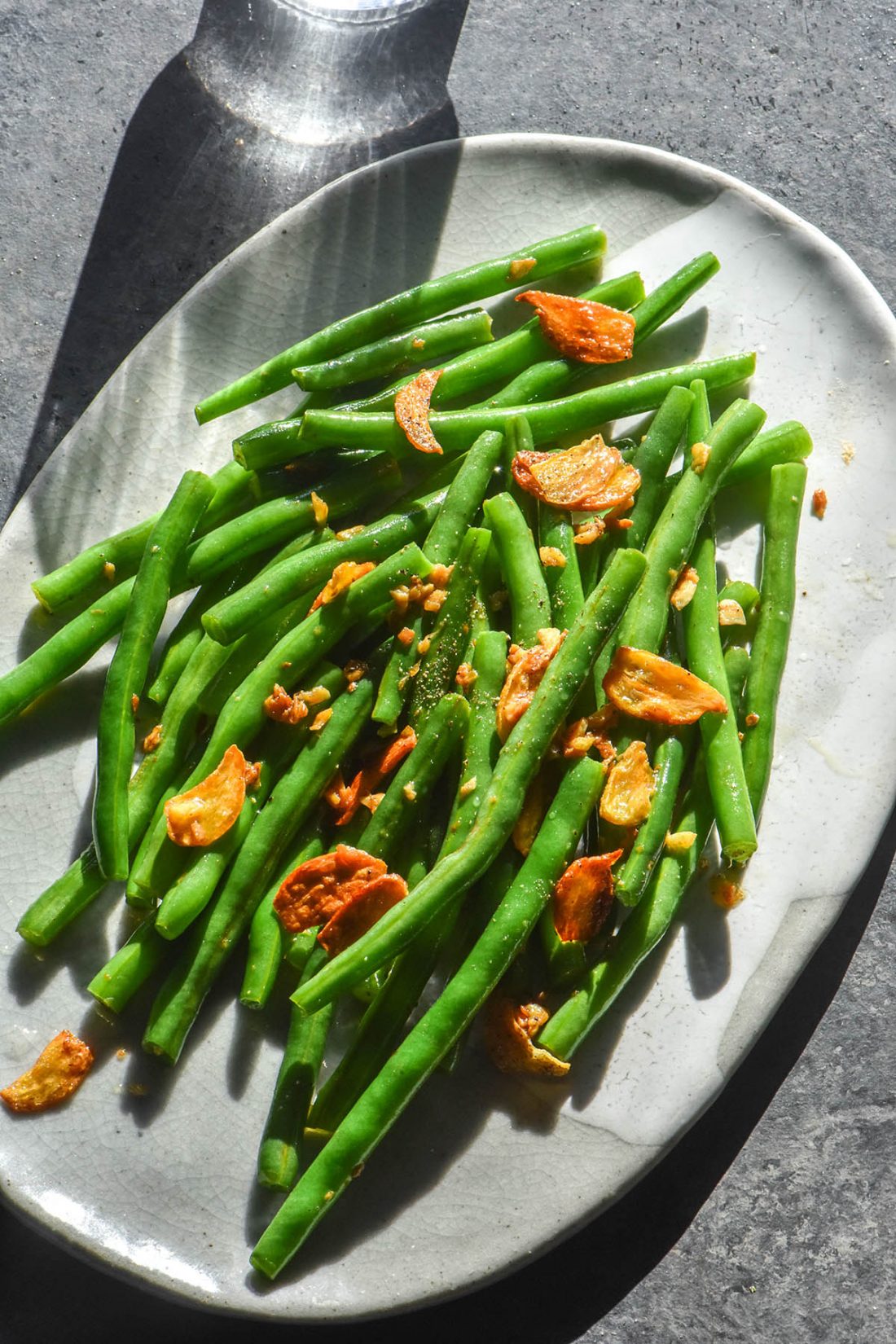 Low FODMAP garlic green beans - George Eats