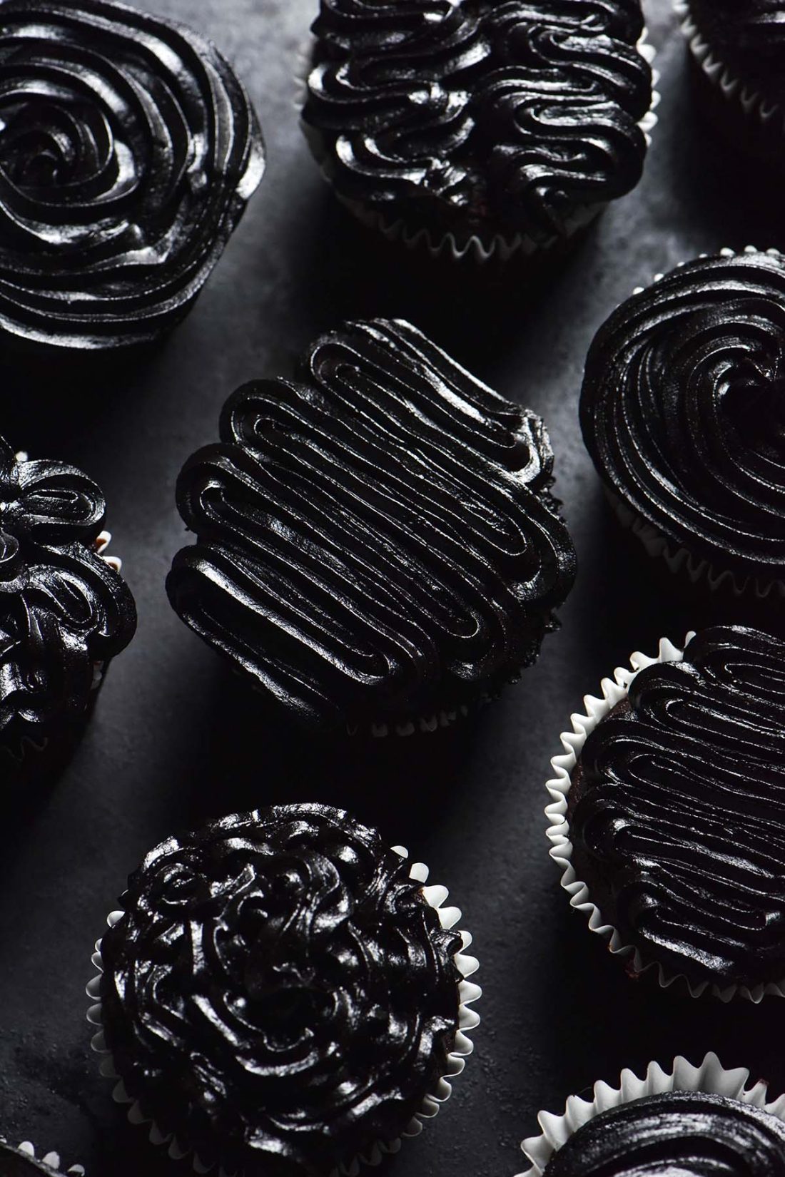 Black buttercream without food coloring - George Eats